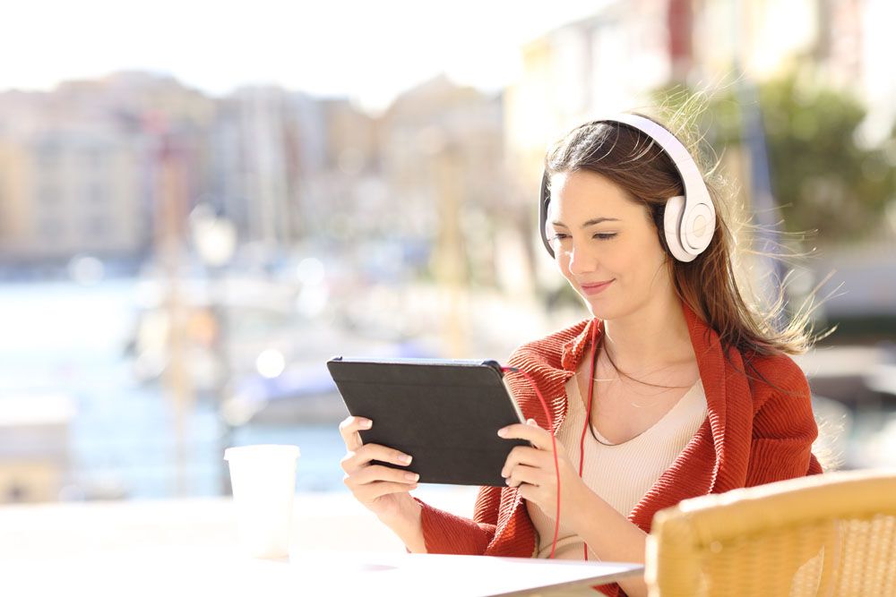 advantages-online-english-courses-online-spanish-courses